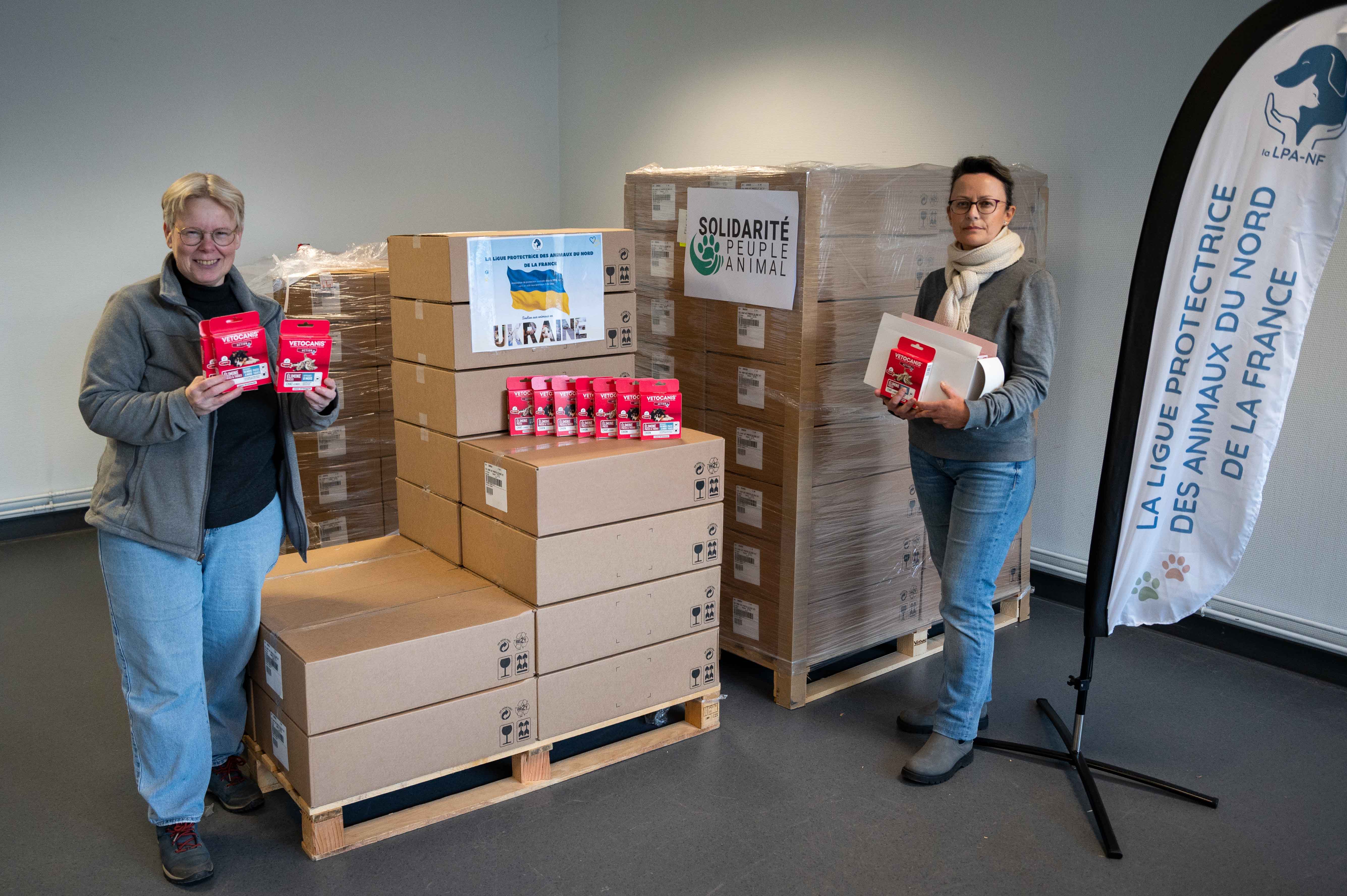 Des colliers offerts aux associations de protection d'animaux lilloises / Actualités - Ville de ...